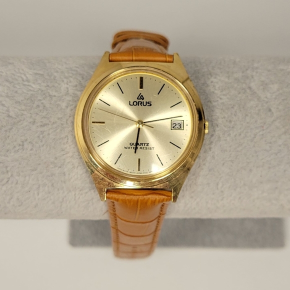 Lorus | Accessories | Lorus Mens Date Watch | Poshmark